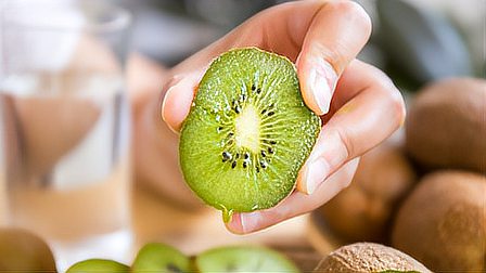 糖尿病患者可以吃水果吗?医生:3种水果升糖指数低,放心适量吃