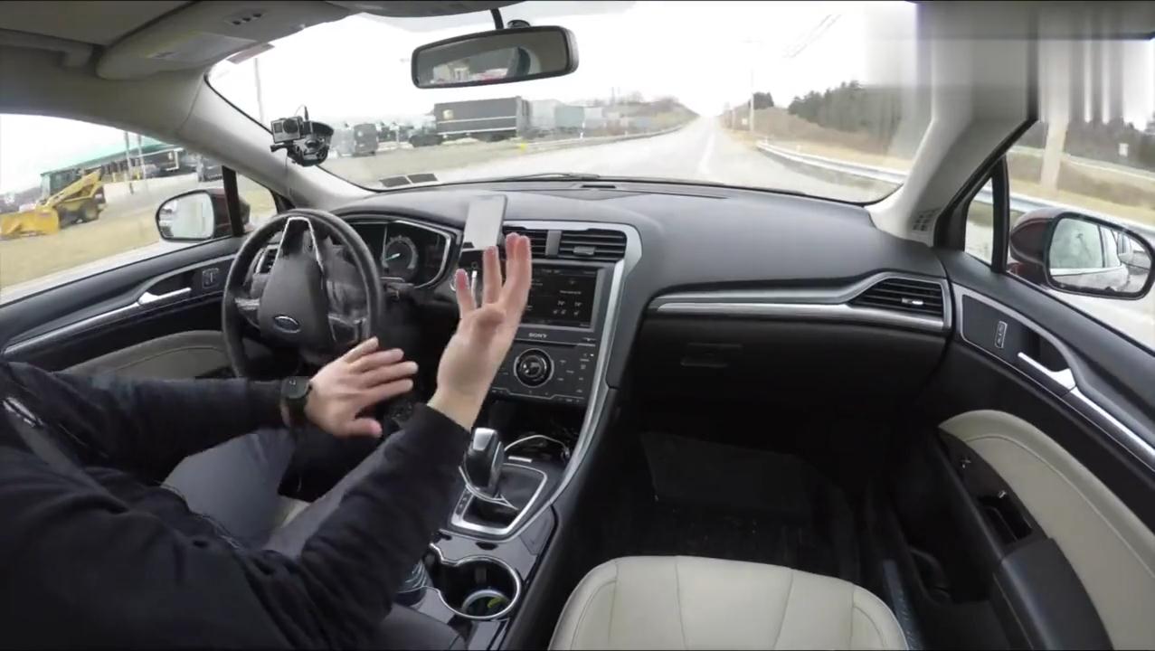 汽车高速行驶时,突然挂入P档会发生什么情况?当时我就蒙圈了!