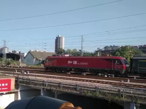 客车K362客场两道通过去白马寺方向-陇海线火车视频