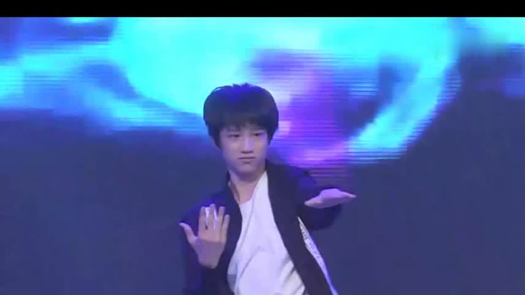 20170515 重庆育才中学艺术节闭幕式 TF家族丁程鑫 敖子逸舞蹈表演 ...