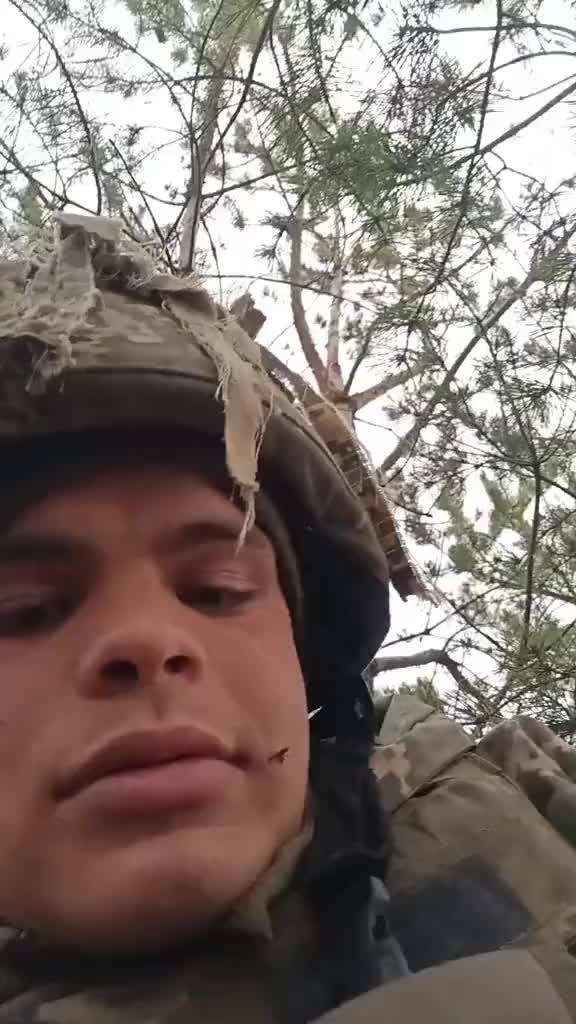 战争实录 面对着俄军的炮击 乌克兰士兵毫不畏惧