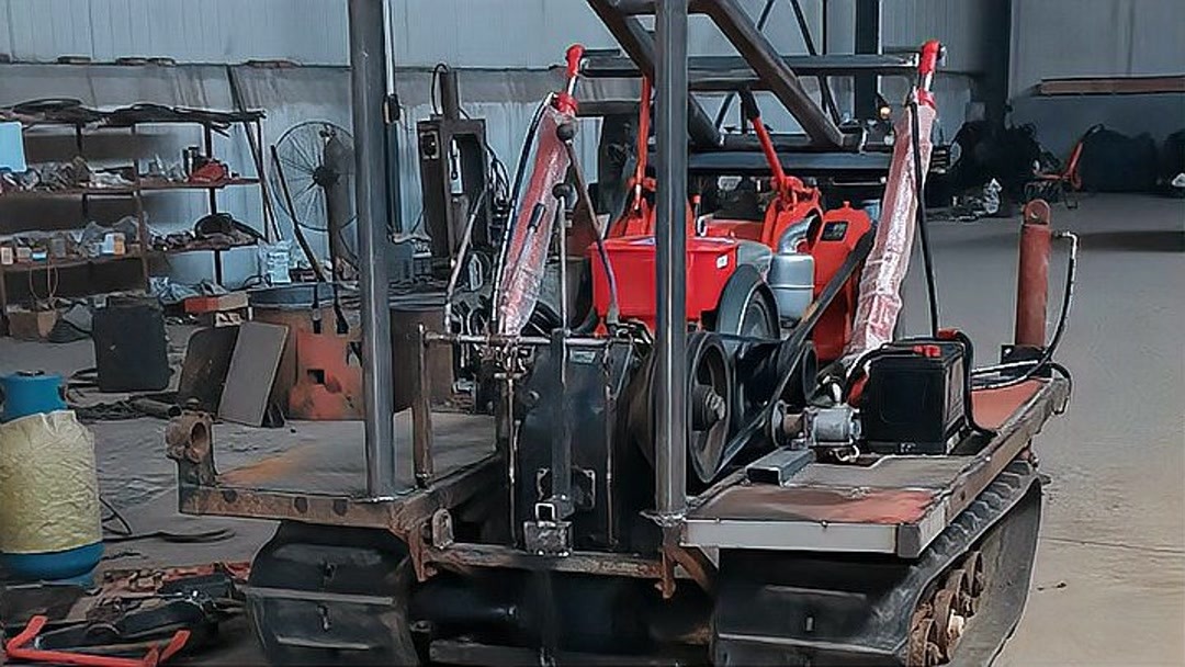 履带行走洛阳铲打桩机打渗水井机打厕所井机众祥机械