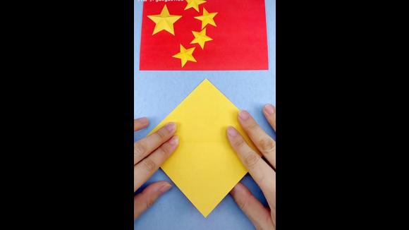 用三角纸折正方形