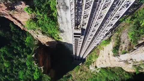 独一无二的电梯,一定要来打卡#张家界百龙天梯 #无人机航拍