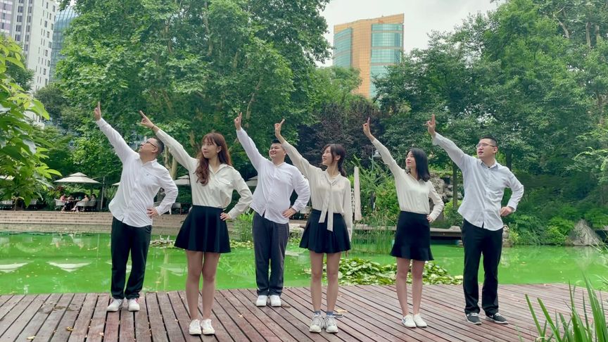 #简单拍一夏 《万疆》手势舞❤️交作业啦～希望我的领导能满意ߘ