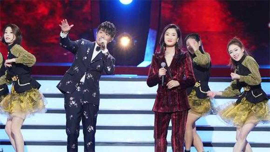 凤凰传奇再出神曲,这下连舞蹈动作都编好了,广场舞直接跳