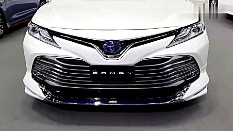 2020款丰田凯美瑞2.5混动版