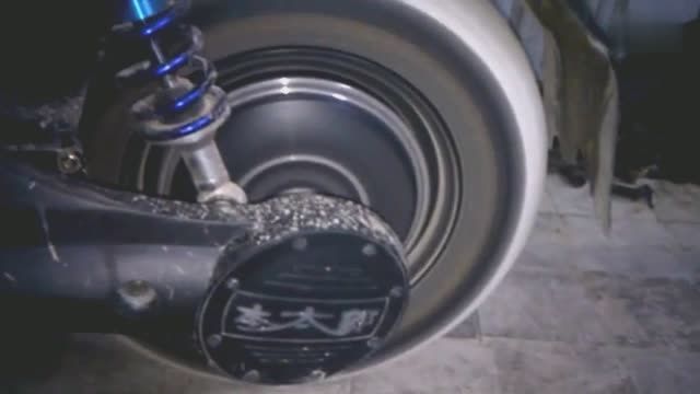 农大叔改装的电动车,有这样的效果真的太牛了