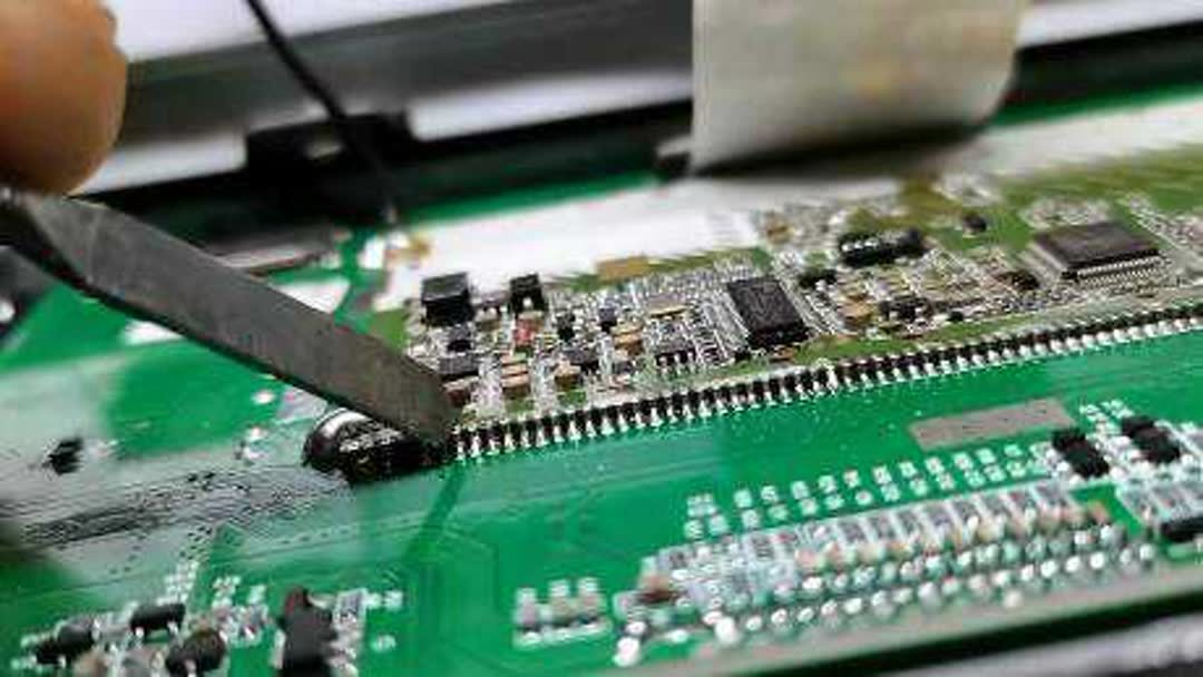 导航主板脱焊,老朱告诉你怎么处理比较耐用!