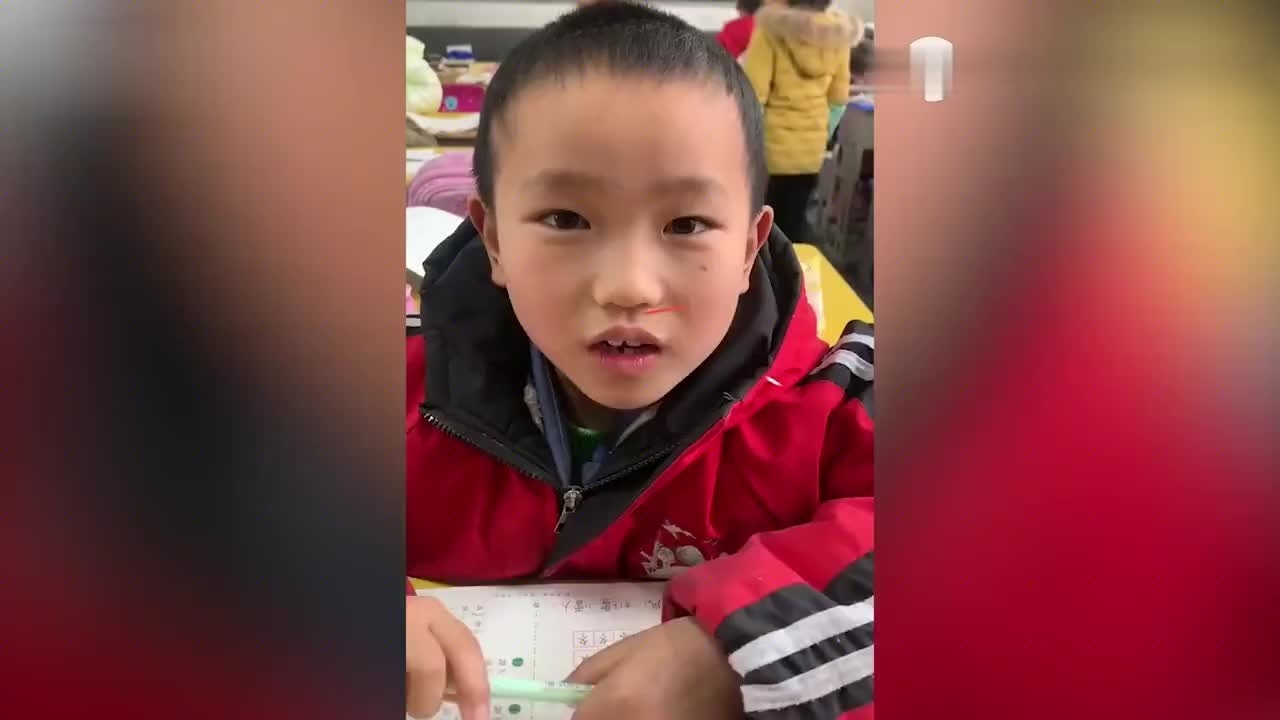 "还想过年"安徽一萌娃开学还沉浸放假状态,班主任巧妙引导小朋友