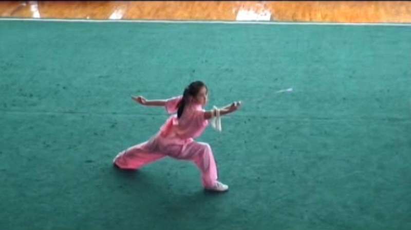 什么叫真正的英姿飒爽 看看这位练青萍剑的姑娘就知道了 美轮美奂