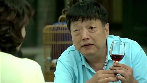 婚前协议:前夫请新欢吃饭,前妻撞见吃醋,故意捣乱