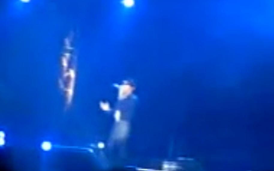 周杰伦08世界巡回演唱会 新加坡第一场 白色风车 史前画质