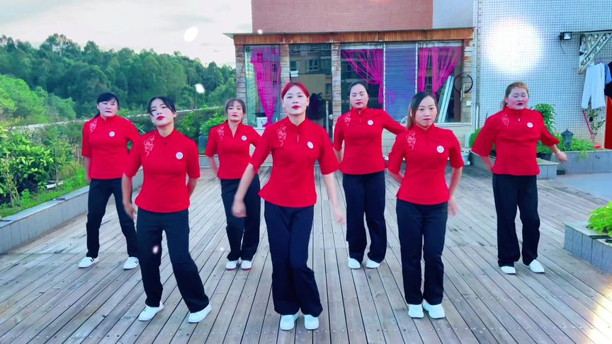 #今日份舞蹈打卡 #让我们荡起双桨