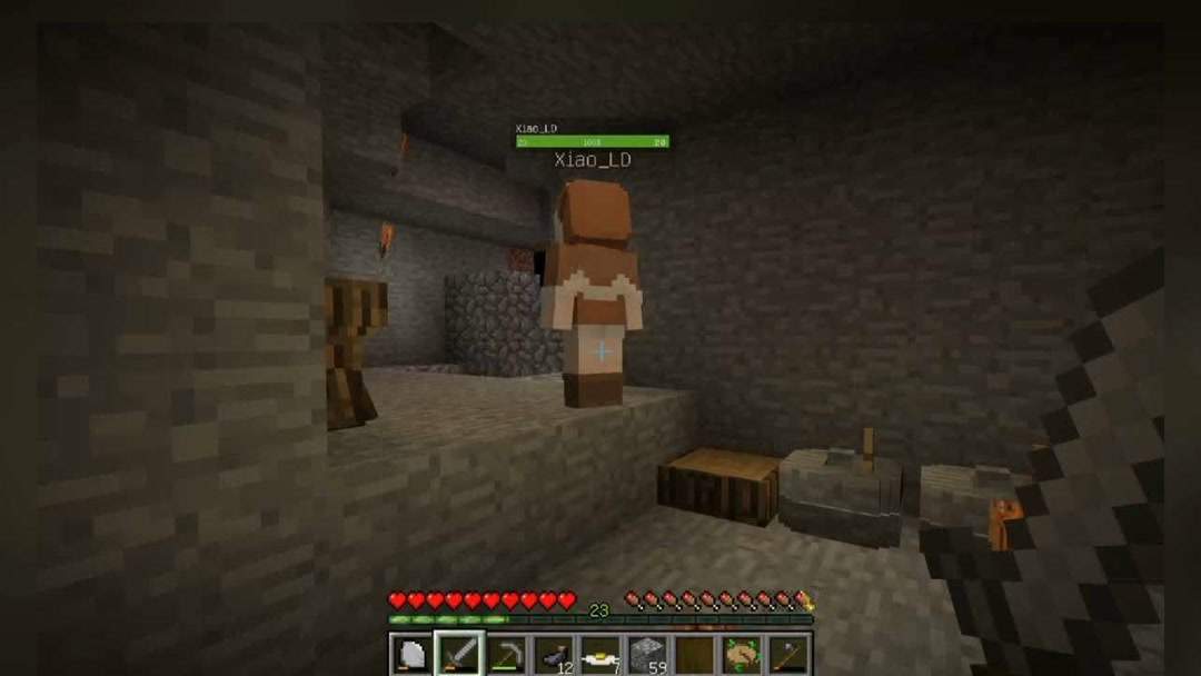 我的世界【木鱼和小铃铛】:进入黑暗之地,意外发现恐怖神秘生物