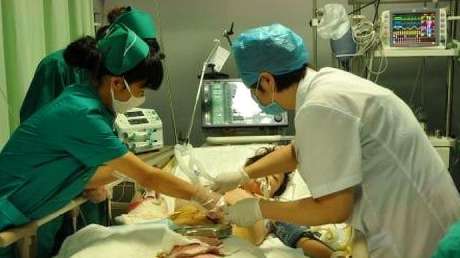 18岁女生和母亲吵完架,在房间哭晕,抢救2小时无效死亡!