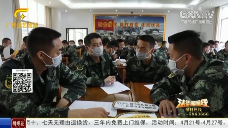 为创建学习型军营,贵港图书馆开展图书进军营活动,丰富官兵生活