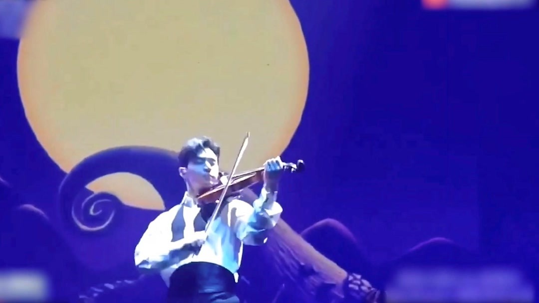 最近英文歌又火了,你听过几首呢?《blame》小提琴一响,太燃了