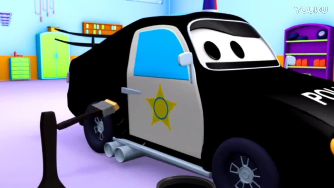 变形警车珀利 赛车总动员2 挖掘机 挖土机 汽车总动员动画视频4