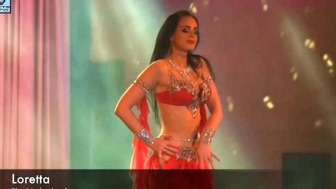 荷兰美女性感肚皮舞表演:迷情郁金香的绽放