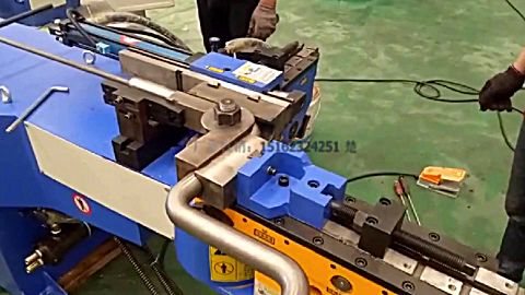 弯管机弯304不锈钢管调试完毕发货