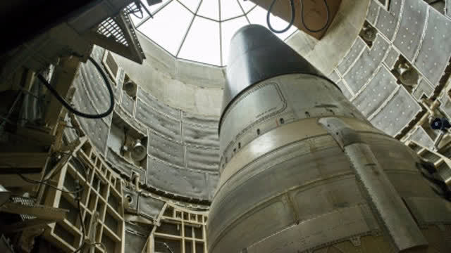 伊朗首枚核弹开始组装?俄罗斯提供关键技术,美呼吁无条件销毁