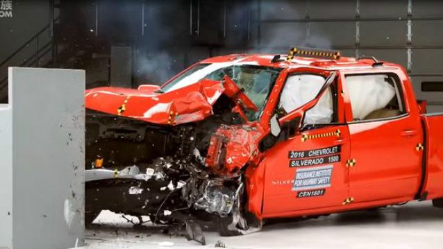 视频|日本对战美国 6款主流皮卡碰撞测试