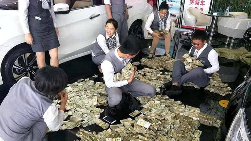 小伙买车豪爽不还价,为何4S店却犯了愁?网友:这有点缺德了