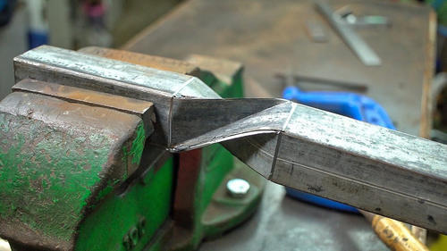 方管这种造型是硬拧出来的?看了才知道,不是