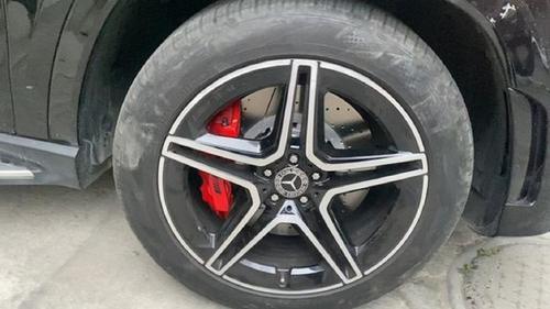 享受精致生活的仪式感,只为心情!奔驰GLS升级六活塞AMG刹车卡钳