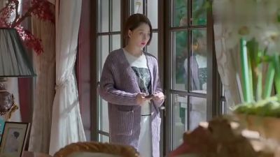 电视剧:鸡毛飞上天,流浪女翻身成亿万老总,亲爹连家门都不敢进,惹不起!