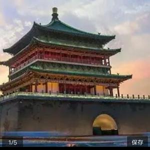 风吹水中石 