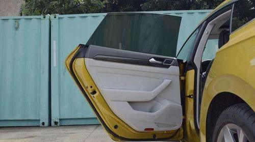 后悔买早了!新凌渡来了,大溜背+无框门+双联屏,1.5T爆发160匹