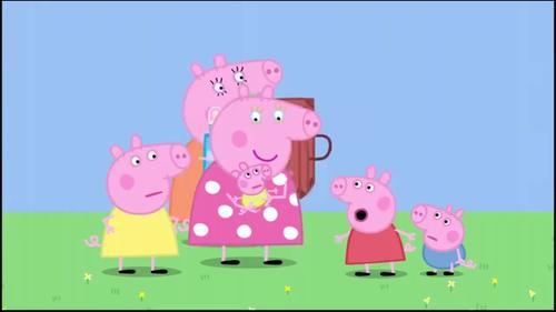 小猪佩奇:第一次喂小宝宝吃饭,但是宝宝却不肯吃,她该怎么办呢