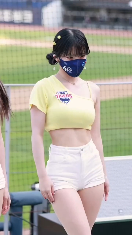 ...太撩人了#欢乐世界杯 #2022年卡塔尔世界杯 #韩国最美拉拉队队长
