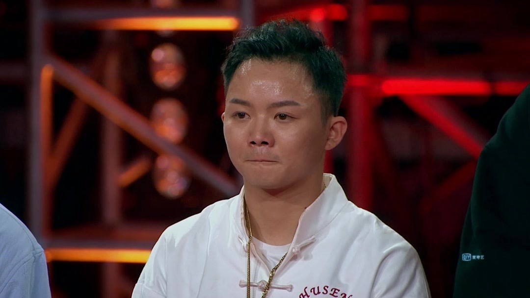 《热血街舞团》中国功夫融入街舞 杨凯舞台现失误震惊评审