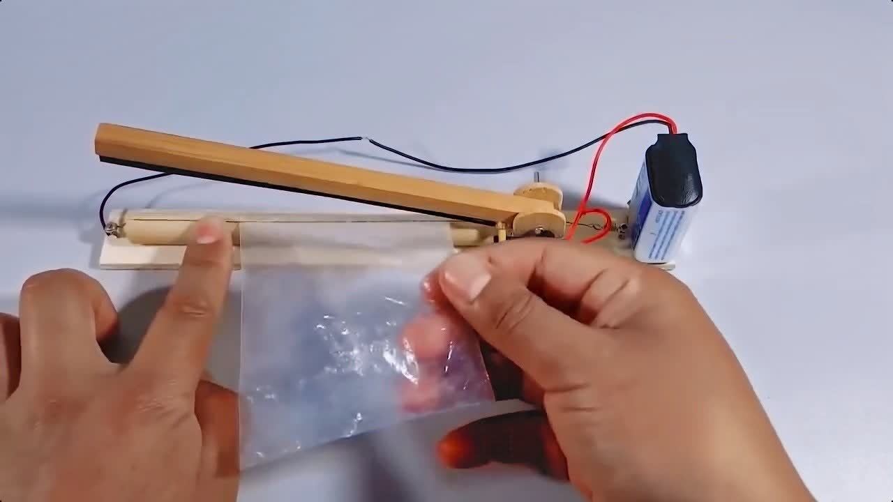 创意小天地:用简单材料制作塑料袋电子封口机,创意真好