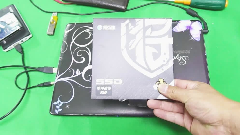 .固态硬盘,装到古董笔记本电脑上,电脑返.