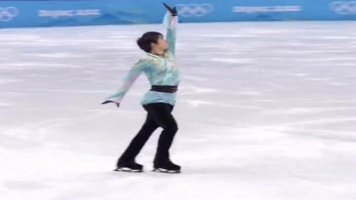 羽生结弦第一个动作就挑战4A遗憾失败,解说反应太真实了