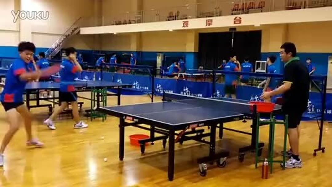 《乒乓球技术训练》正手两点爆冲练习_标清