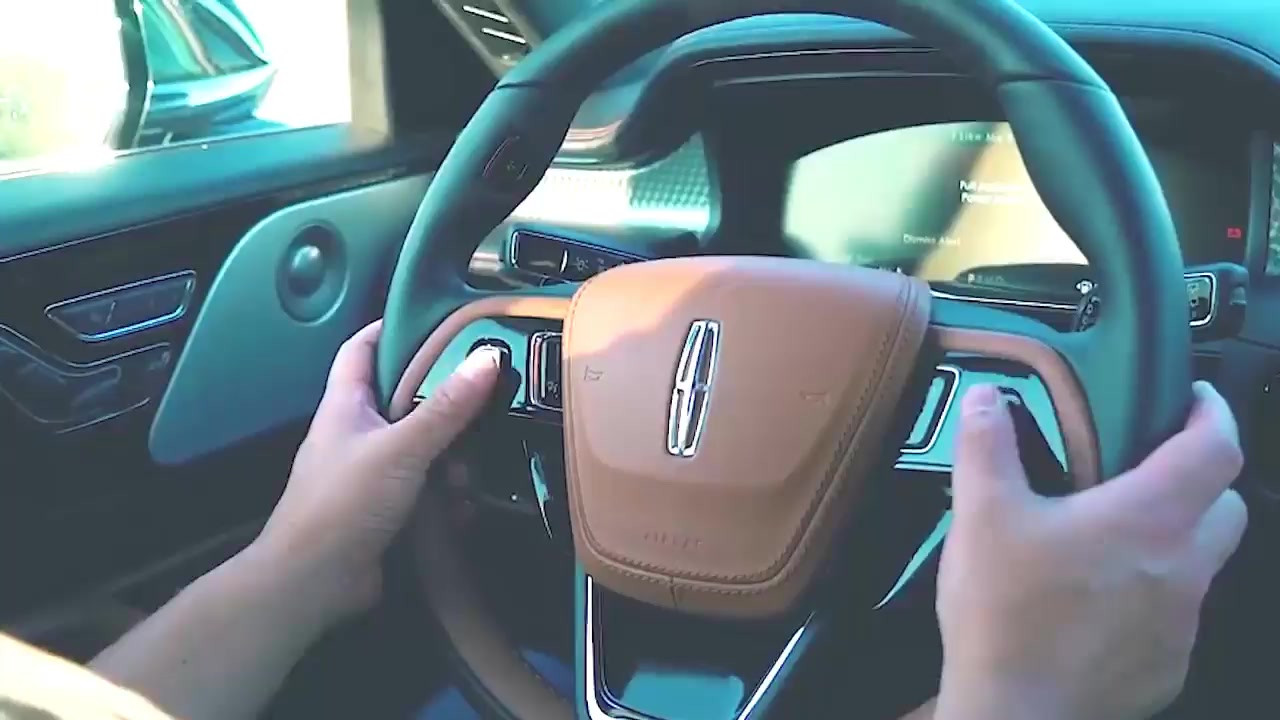 试驾体验2020款林肯飞行家,双手松开方向盘那刻,霸气开始