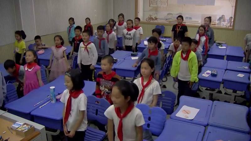 小学三年级道德与法治_《安全记心上》-周老师公开课优质课视频