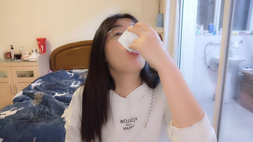 打工妹左手拿刀切菜十几年,看看切出的菜什么效果 #西瓜新人#