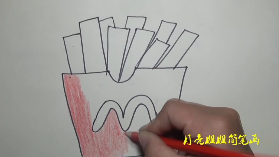 简笔画教学:轻松的几笔就可以画出,美丽的笔筒