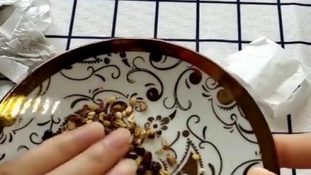 办公室小姐妹都在喝的,去湿红豆薏米芡实茶.