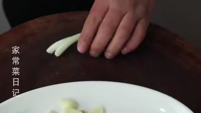 鸡肉这样做太好吃了,现在教你做法,出锅真是太香了,开胃下饭