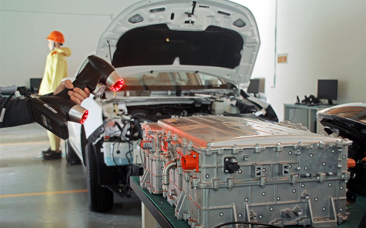 思看3D扫描仪助力国内首个5G+VR/AR数字汽修实训基地