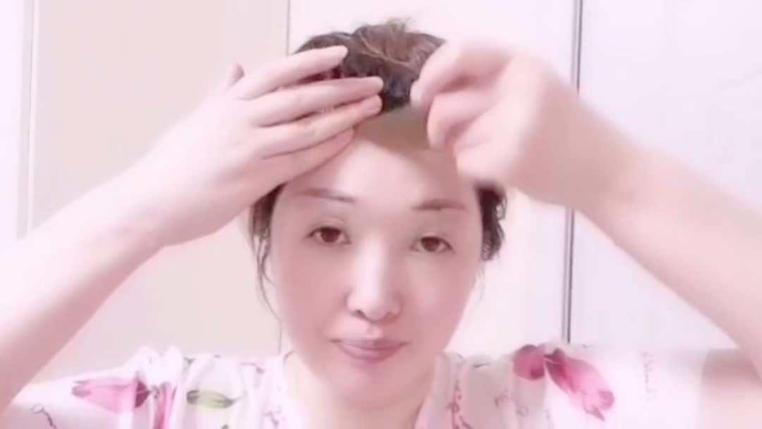 面部刮痧详解,淡化色斑和皱纹,提亮肤色去黄气,提升面部皮肤