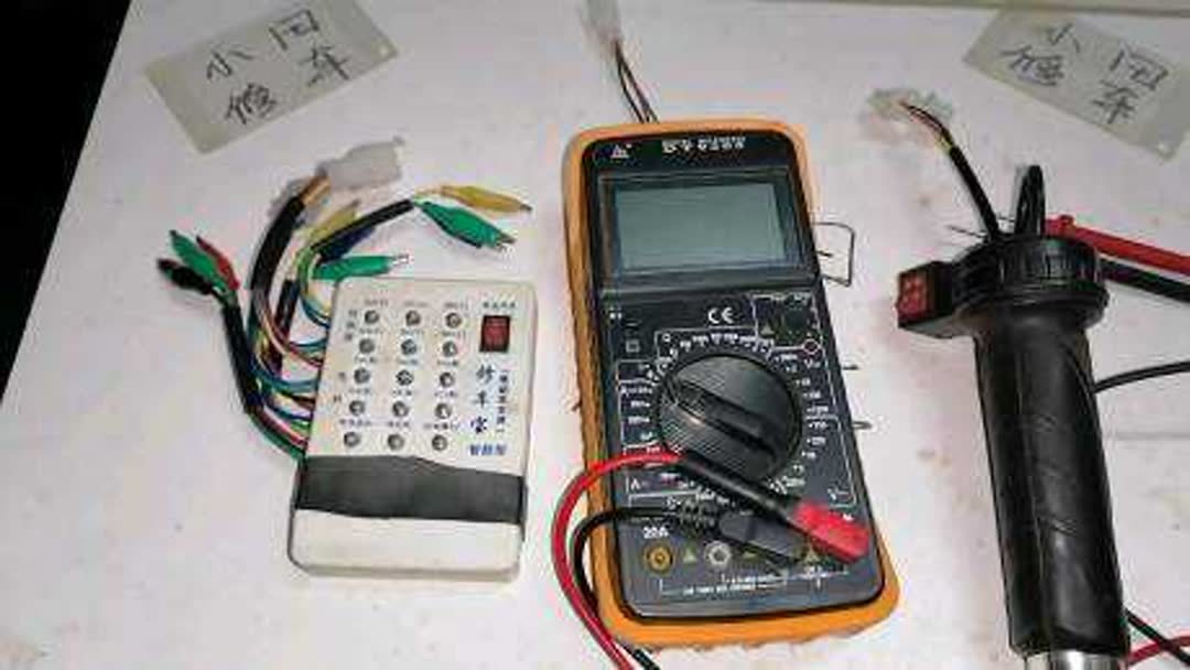 测量转把好坏到底是用万用表方便还是用修车宝更好?谈谈我的见解