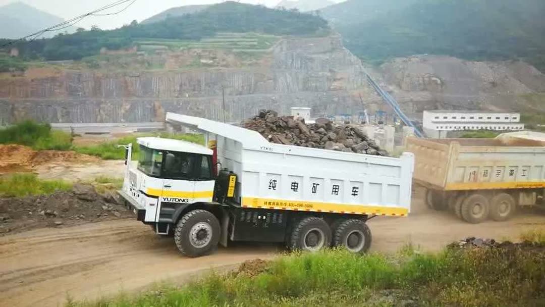 郑宇重工纯电动矿用车工地施工